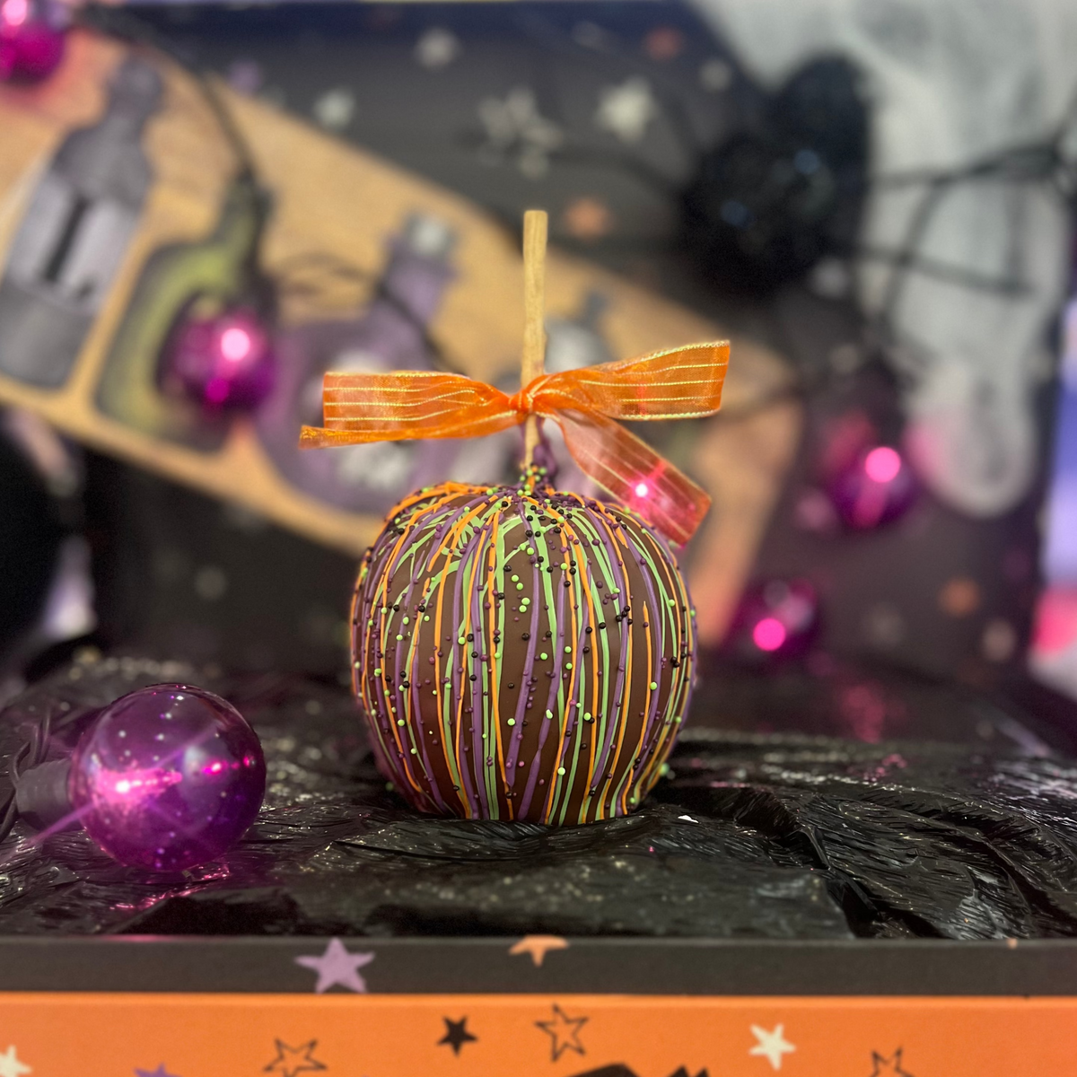 Halloween Spirit Gourmet Caramel Apple – My Favorite Sweet Shoppe ...