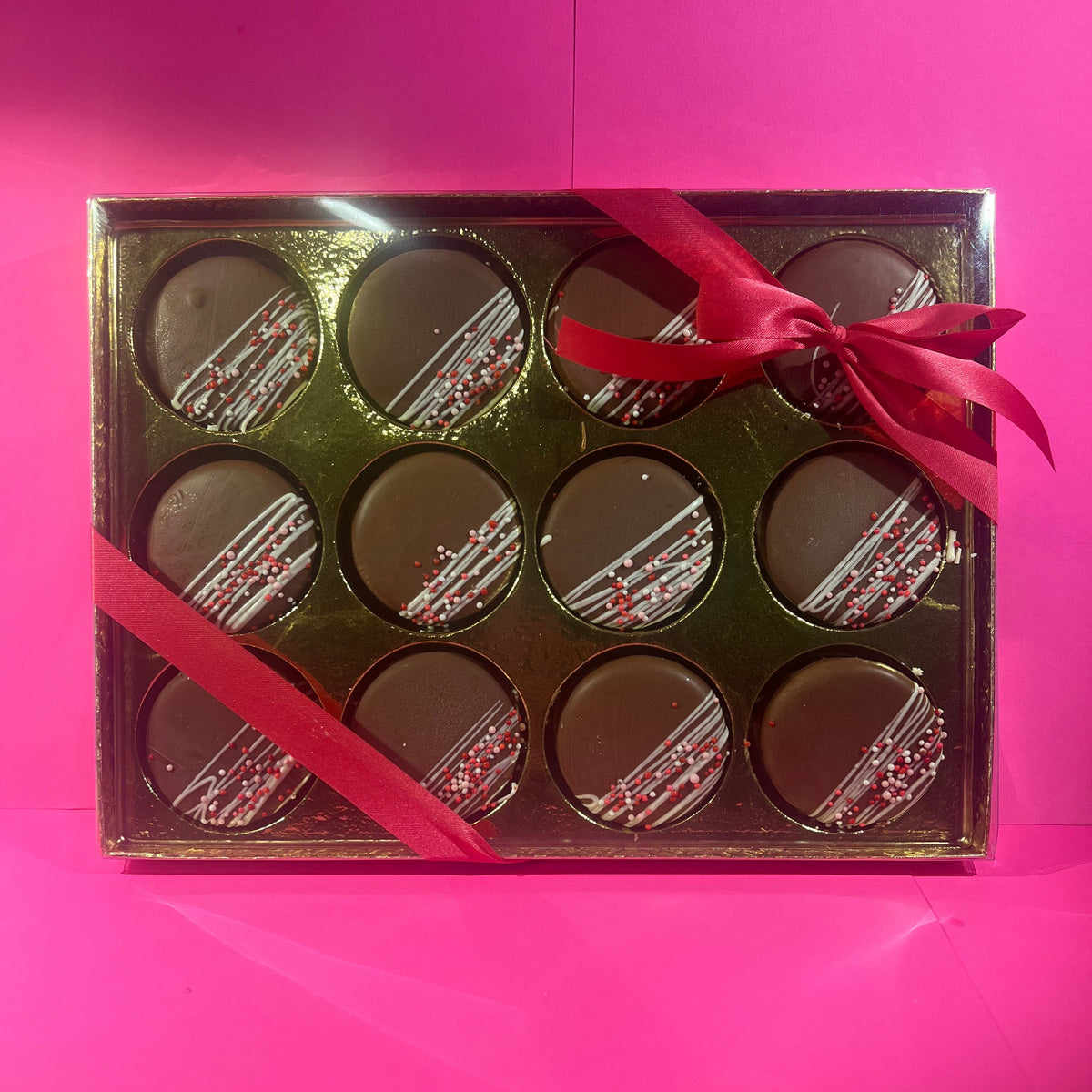 Valentine's Day Milk Chocolate Oreo Dozen Gift Pack – My Favorite Sweet ...